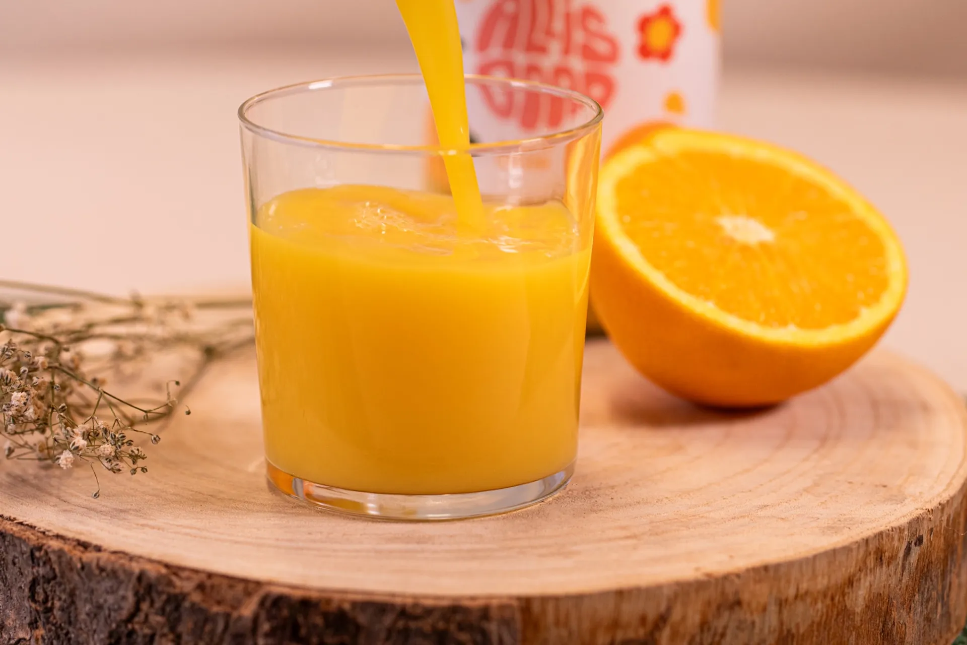Ekologisk apelsinjuice och ekologisk granatäpplejuice från All is Good ...