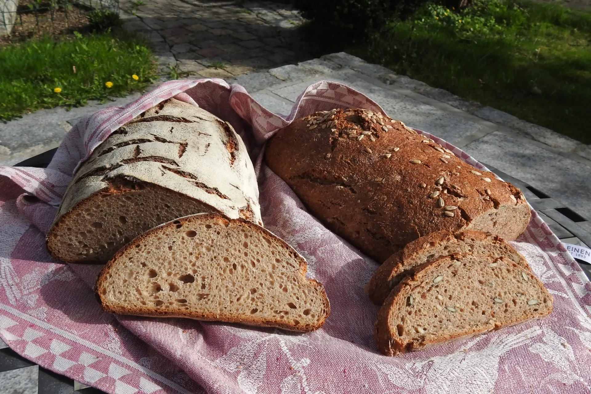 Assortment of rye bread from Mauracher Biohof, Austria|CrowdFarming ...